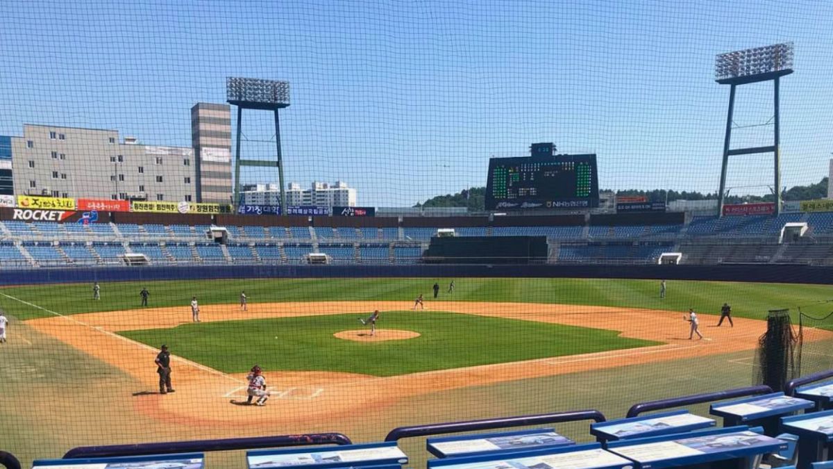 A Tourist's Guide to Popular Baseball Stadiums in Korea